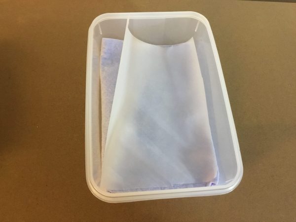 How to Easily Make a Wet Palette in Less Than 5 Minutes