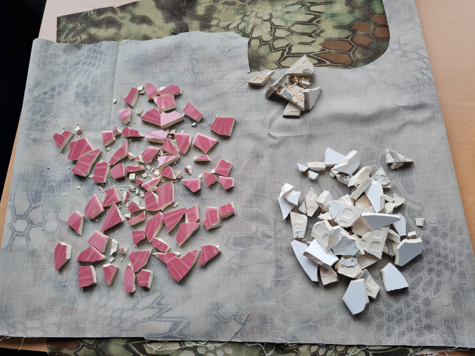 How to Make Mosaic Stepping Stones at Home