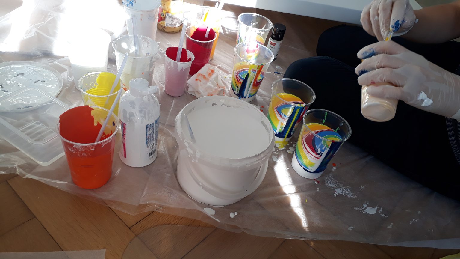 Acrylic Pouring for Beginners