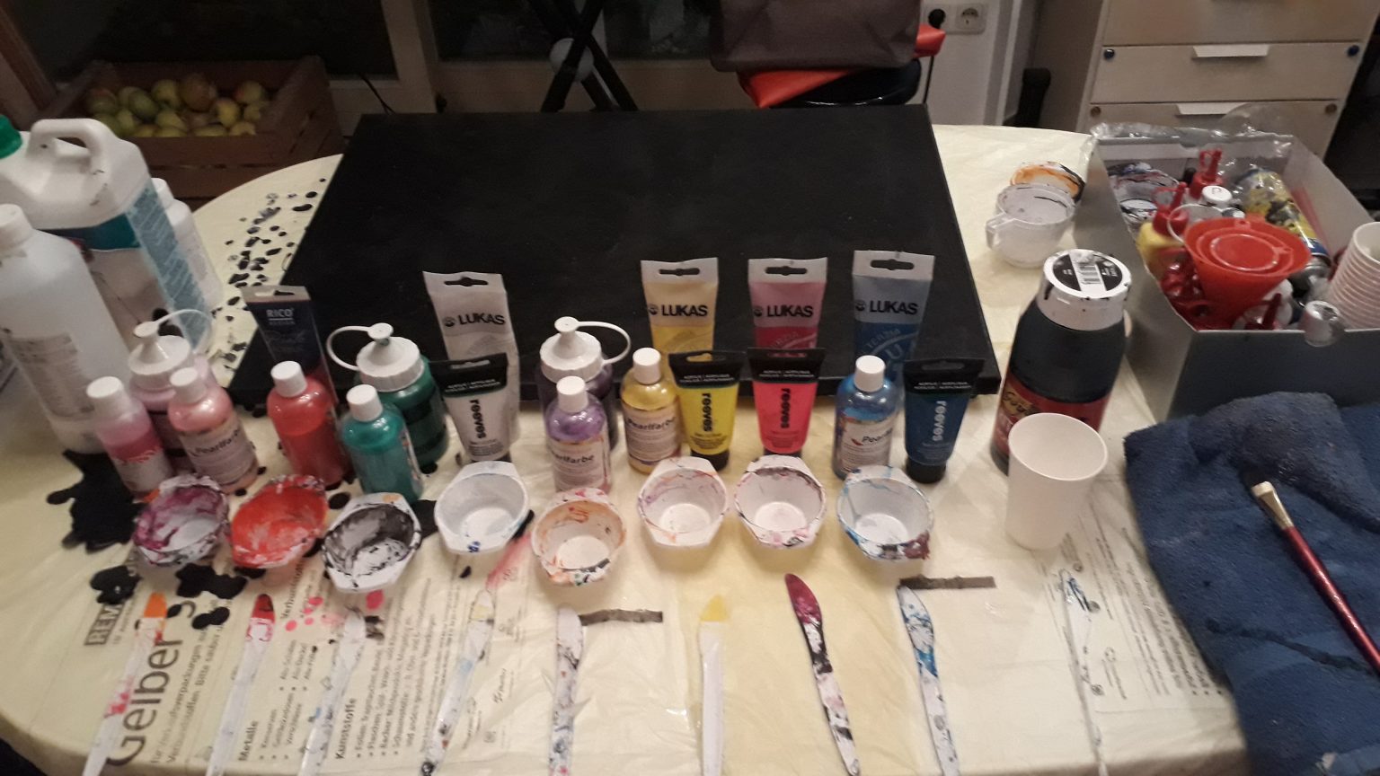 Acrylic Pouring for Beginners