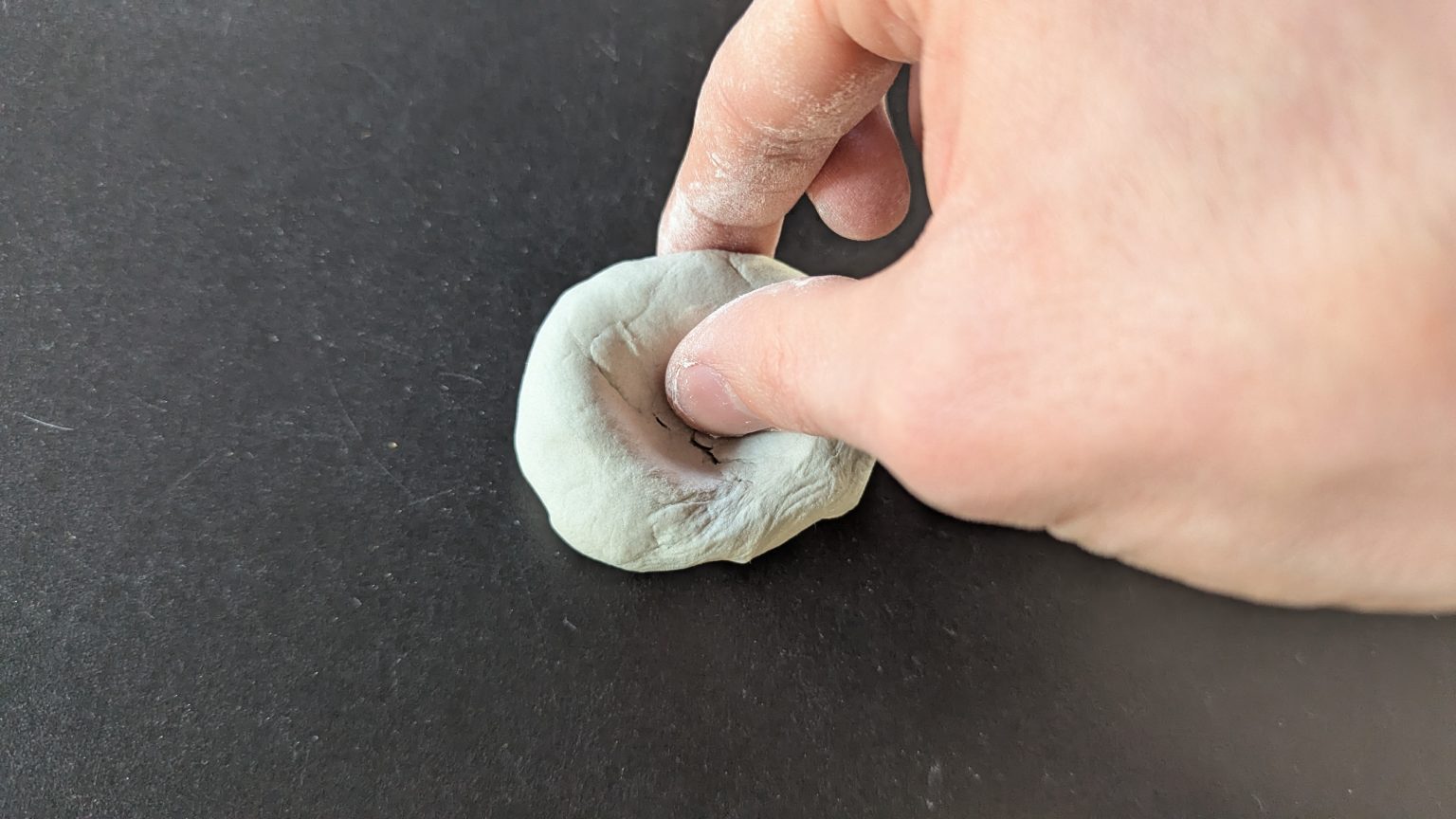 Air Dry Clay Pinch Pots for Kids – Easy Pottery Anyone Can Try at Home